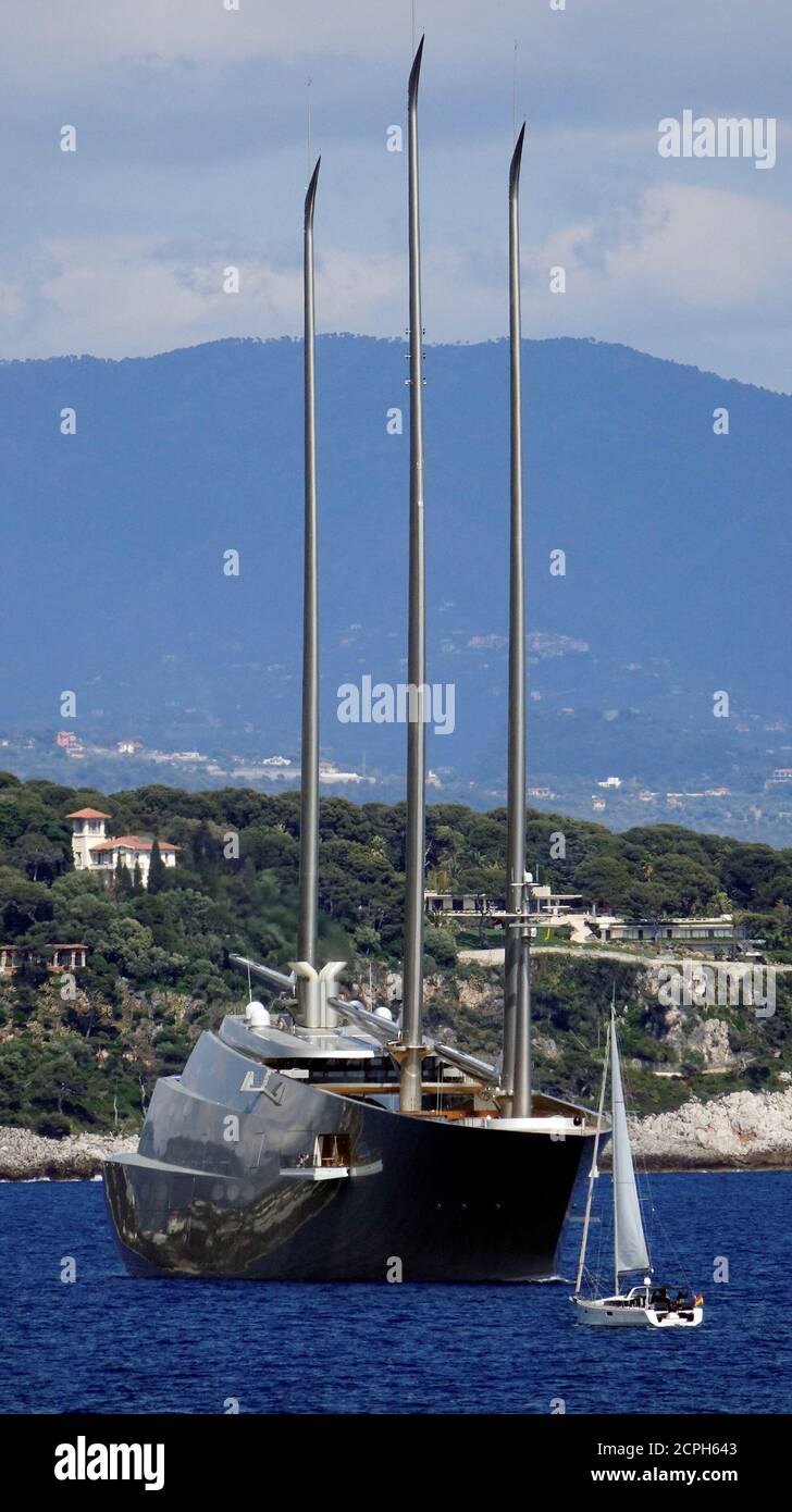 Russian owned yacht hi-res stock photography and images - Alamy