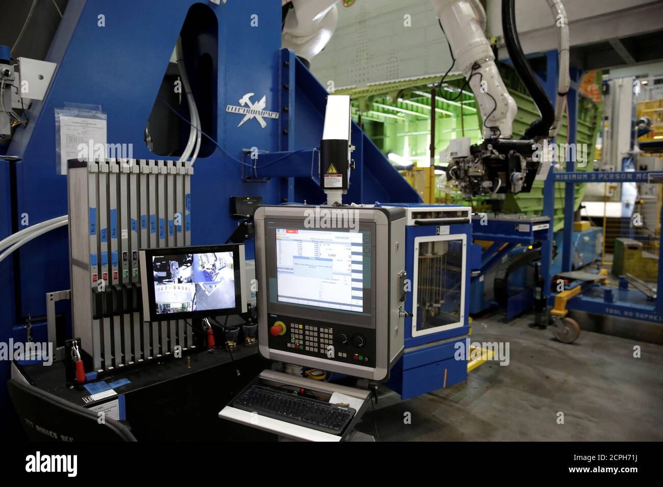 Boeing's everett facility hi-res stock photography and images - Alamy