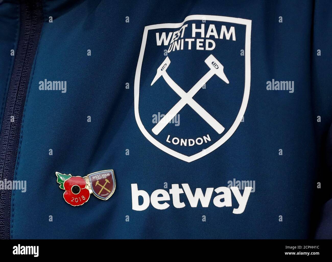 West ham badge hi-res stock photography and images - Alamy