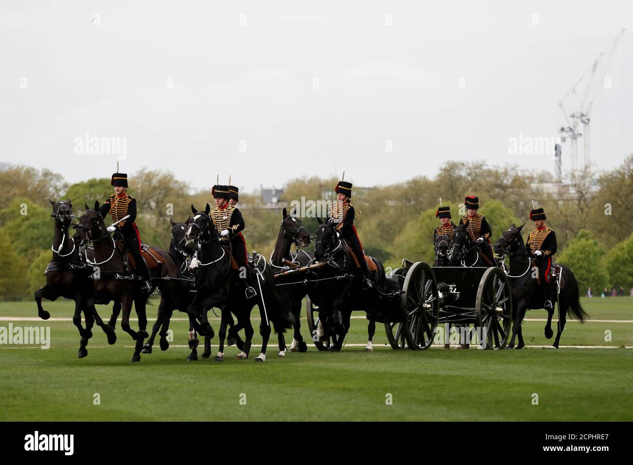 The kings troop royal horse artillery arrive hi-res stock photography ...