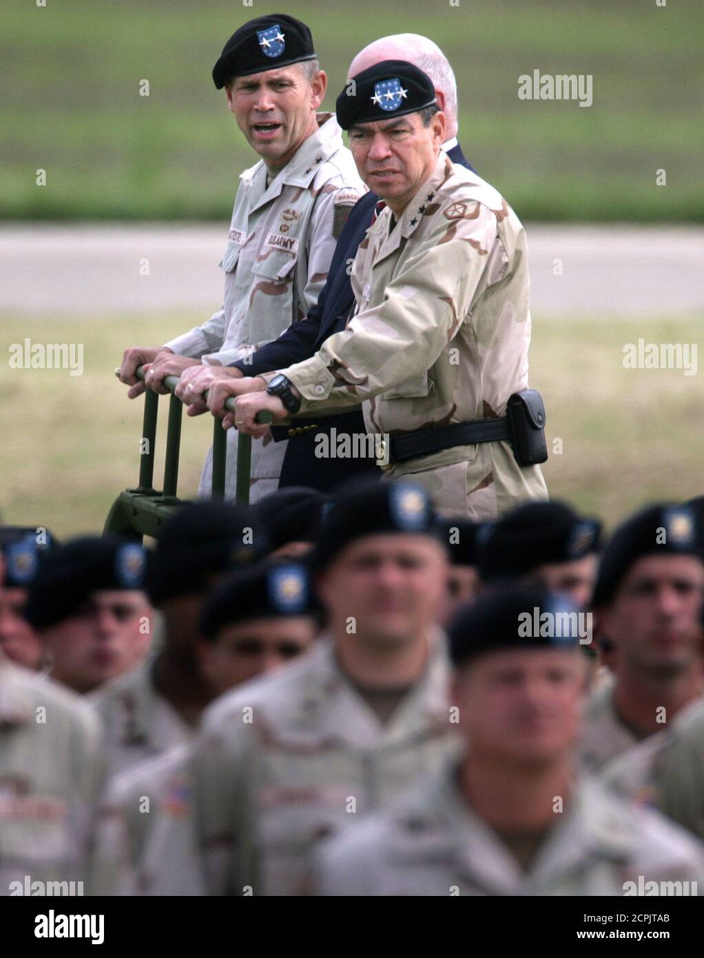 General inspects troops hi-res stock photography and images - Alamy