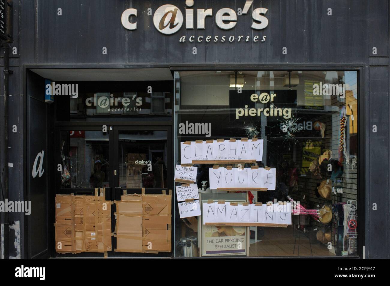 Claire's Accessories shop after London riots Stock Photo - Alamy