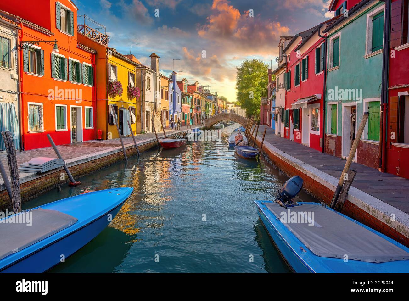 Burano architecture hi-res stock photography and images - Alamy