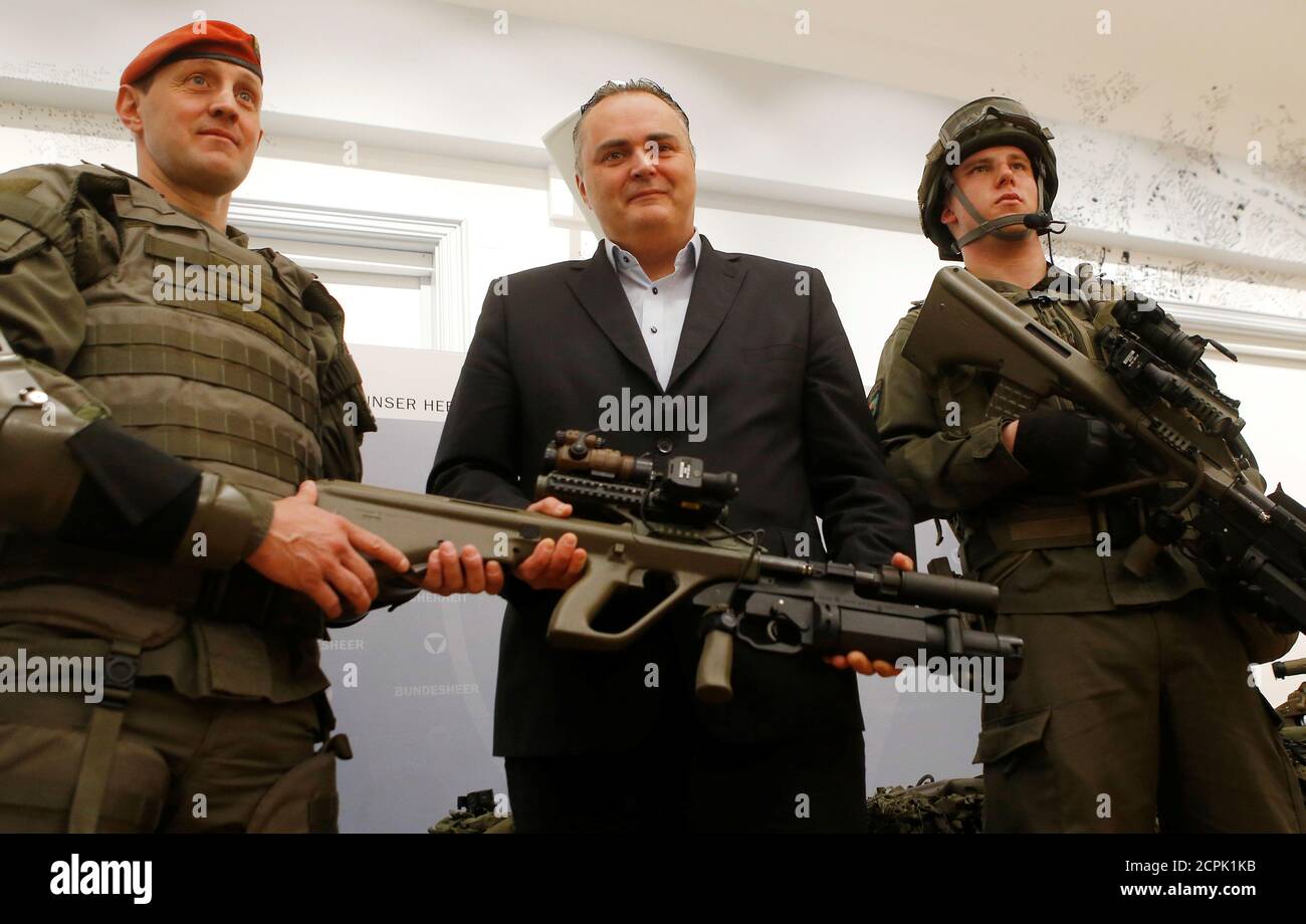 Steyr Aug High Resolution Stock Photography and Images - Alamy