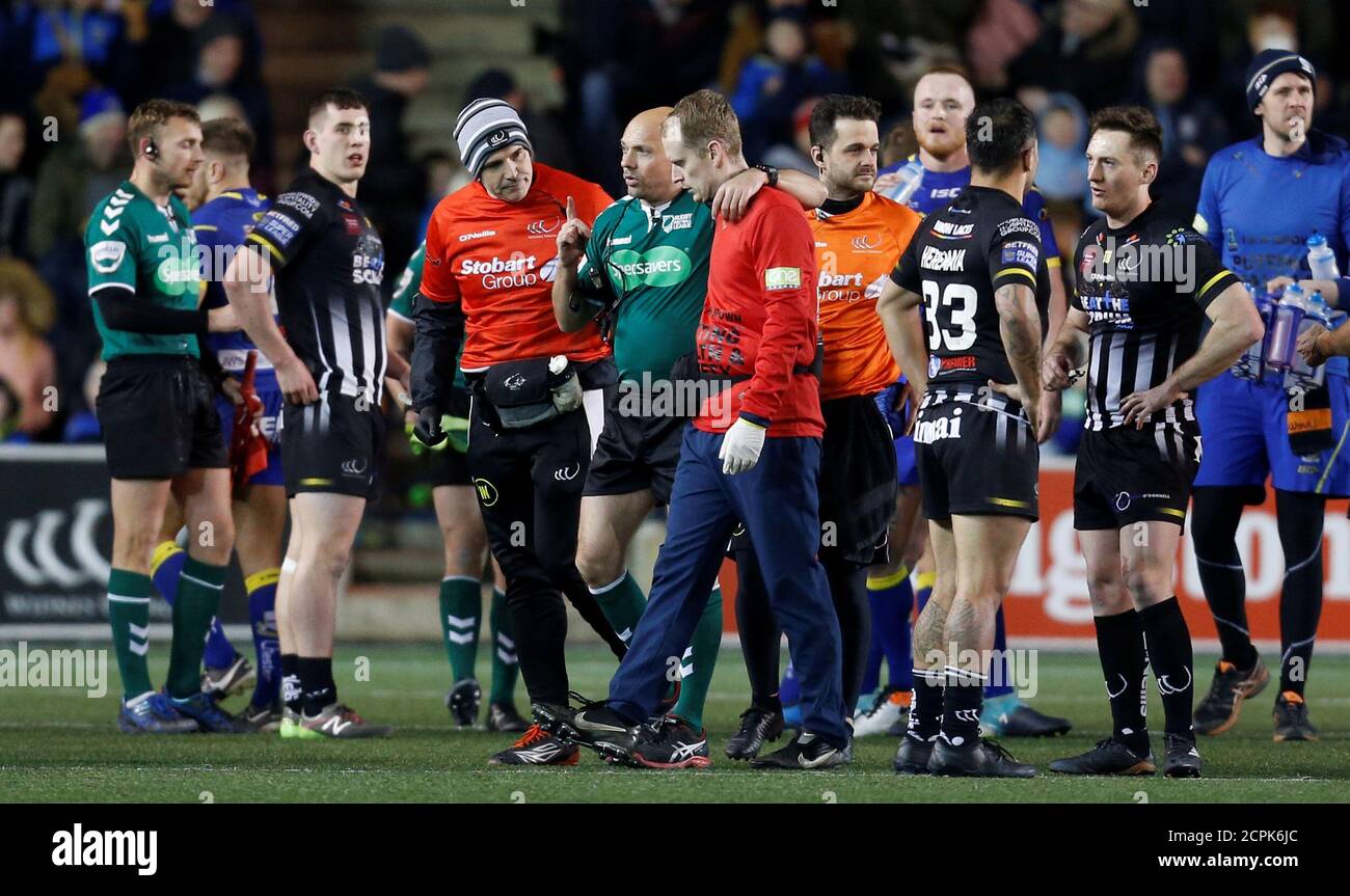 Referee phil bentham hi-res stock photography and images - Alamy