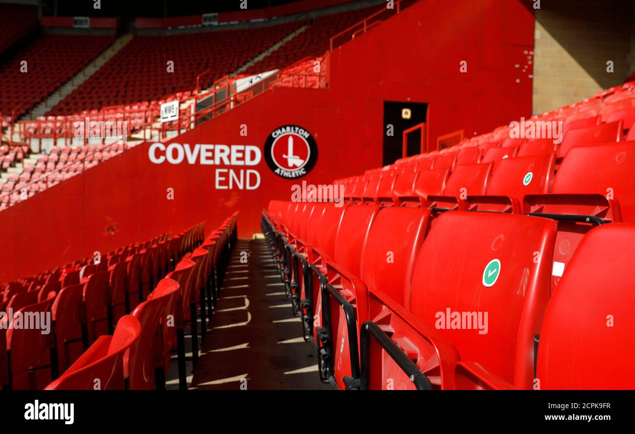 Covered end stand hi-res stock photography and images - Alamy