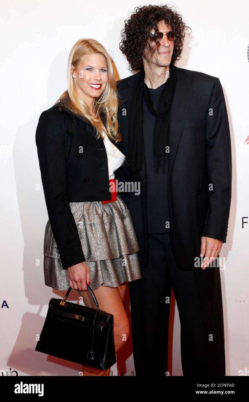 Beth ostrosky and howard stern hi-res stock photography and images - Alamy