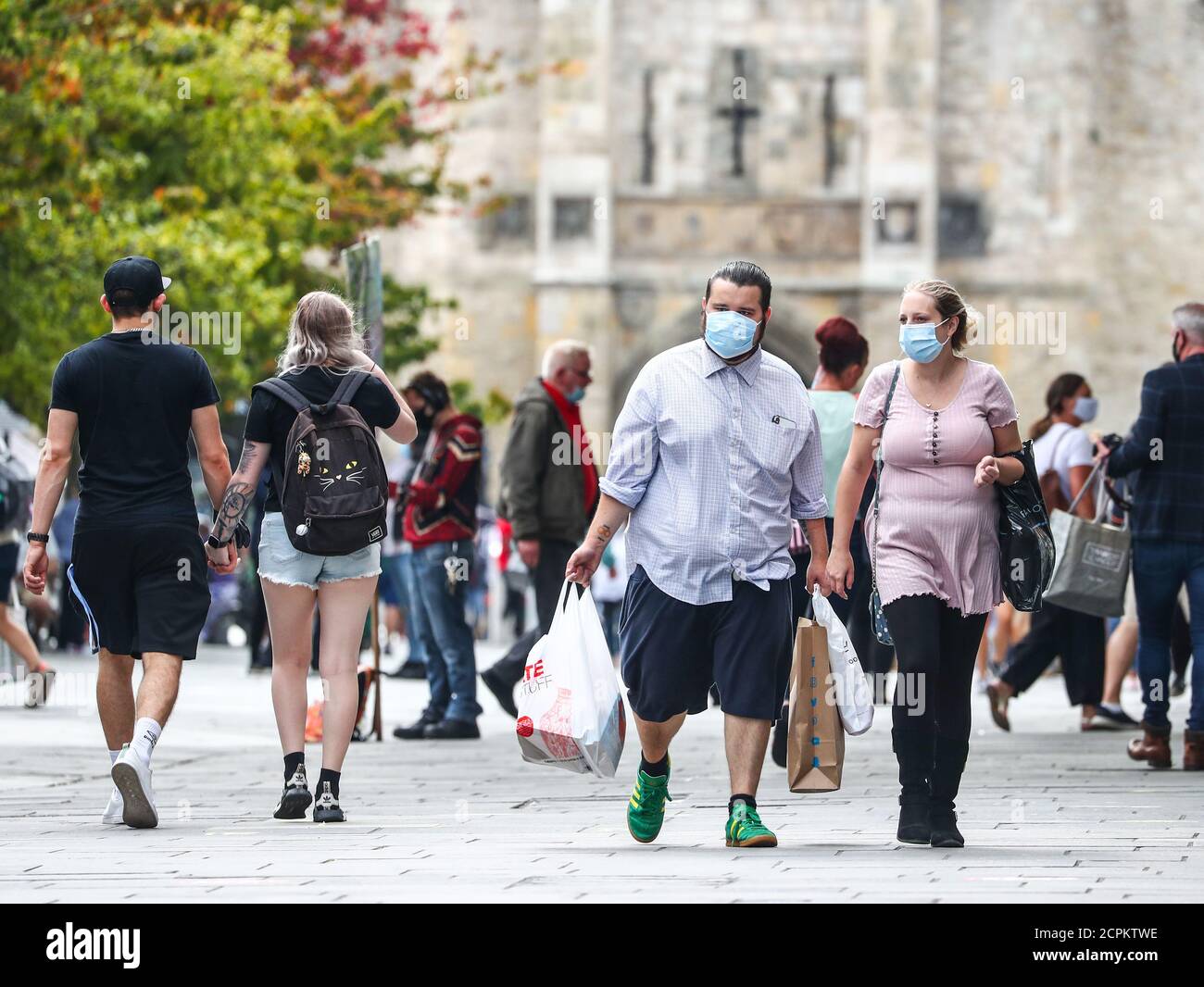 Southampton high street shopping hi-res stock photography and images ...