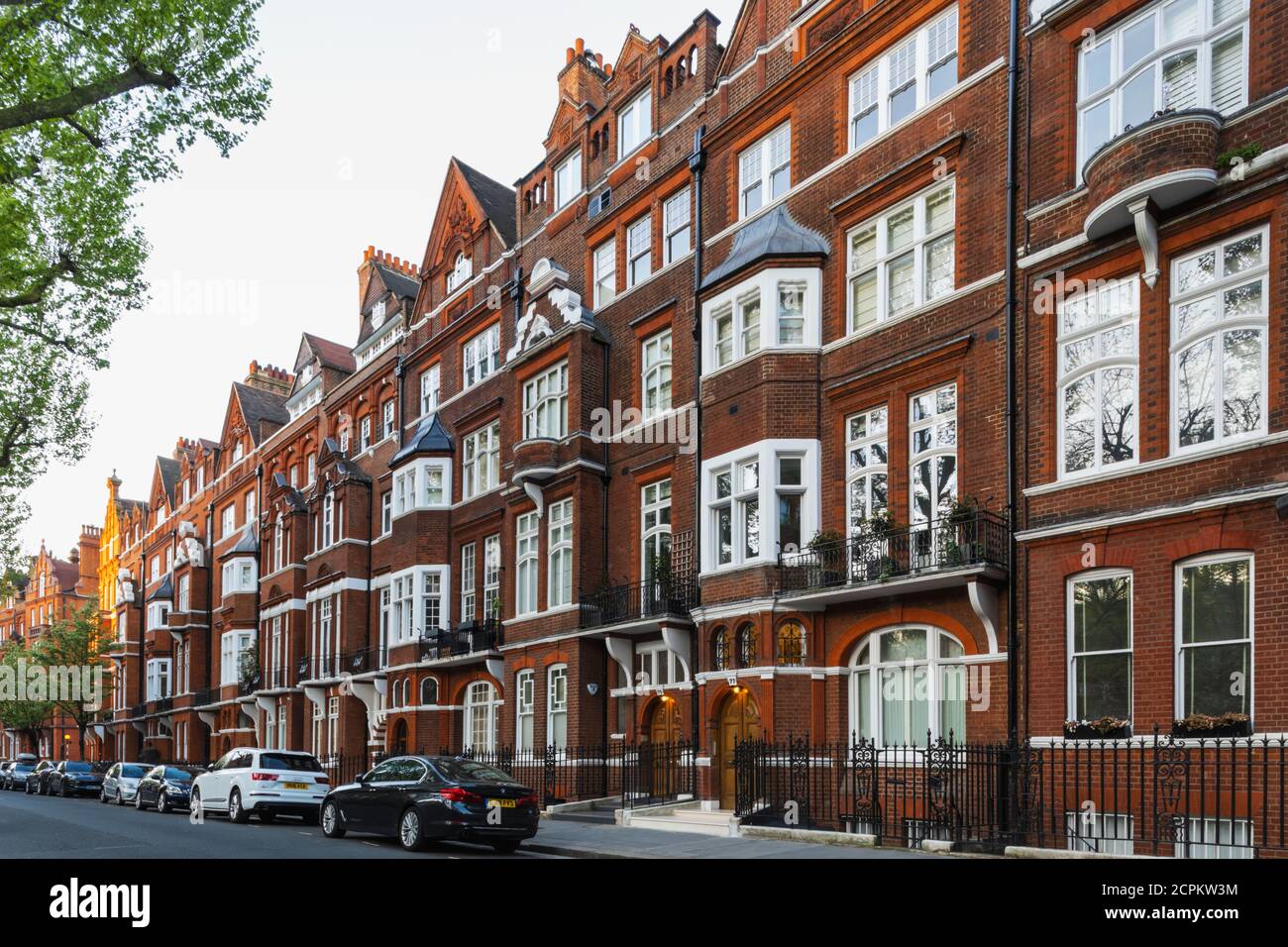 England, London, Westminster, Kensington and Chelsea, Knightsbridge ...