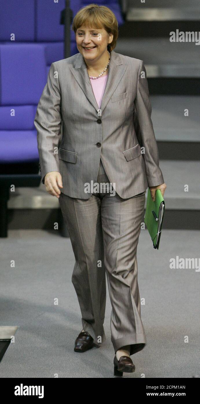 German opposition leader angela merkel hi-res stock photography and ...