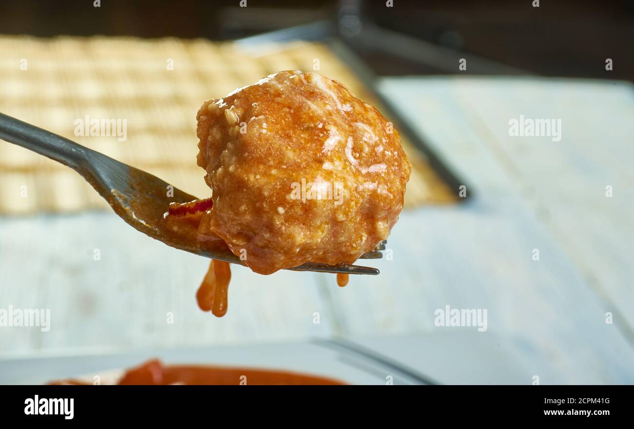 Kyufteta po chirpanski - Bulgarian meatballs in sauce Stock Photo - Alamy