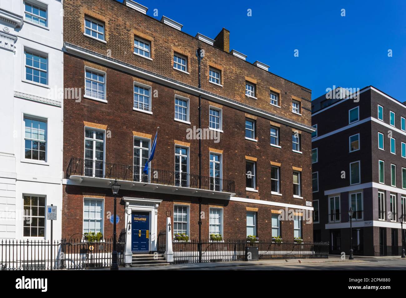 Chatham House St James Square High Resolution Stock Photography and ...