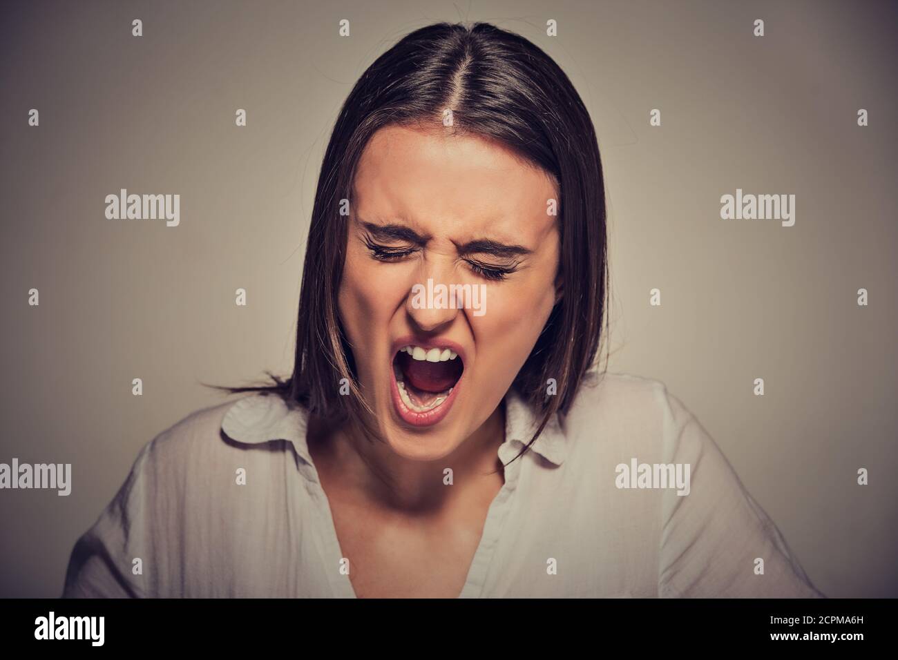 Angry woman shouting hi-res stock photography and images - Alamy