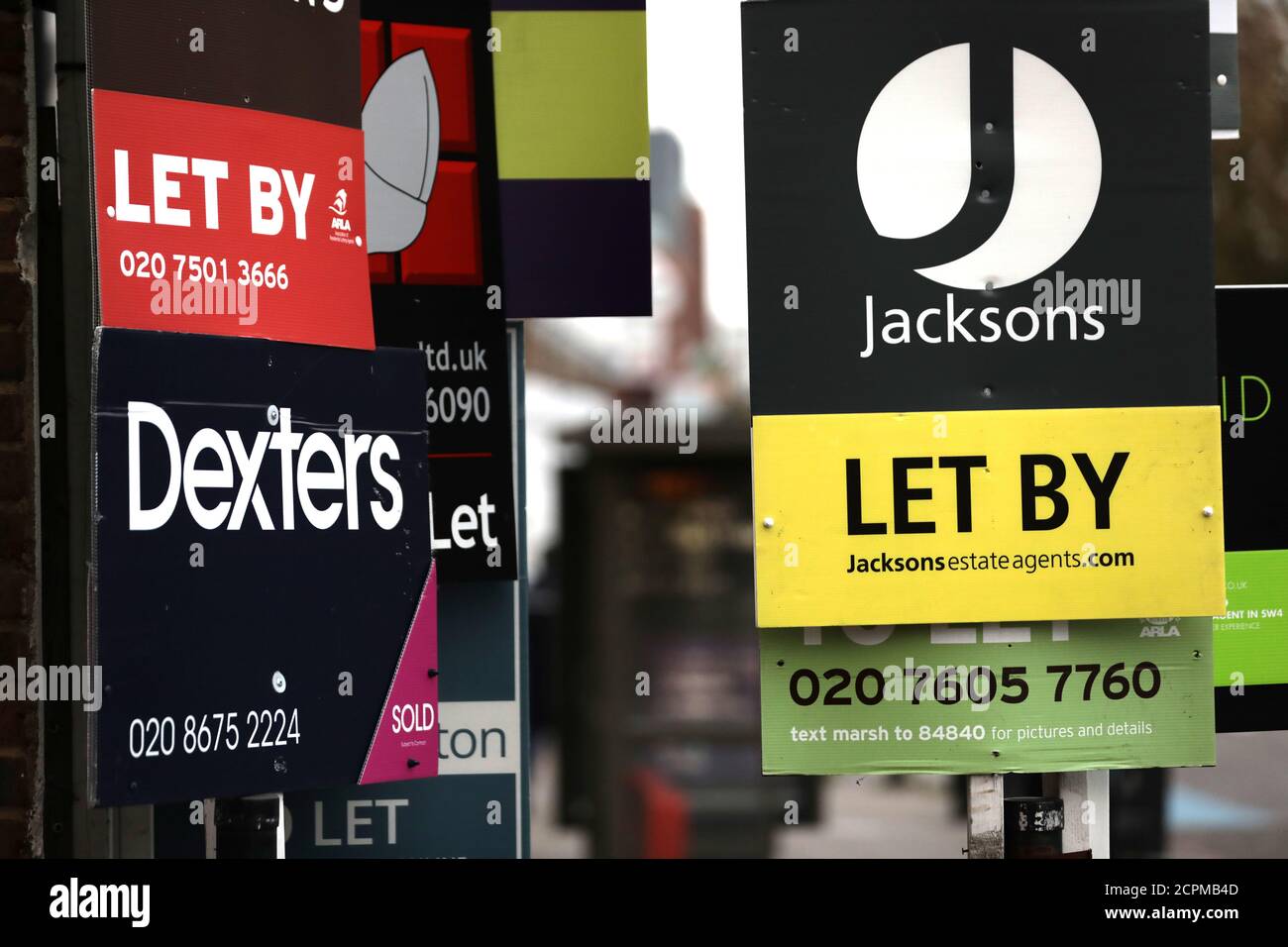 Estate Agent Boards High Resolution Stock Photography and Images - Alamy
