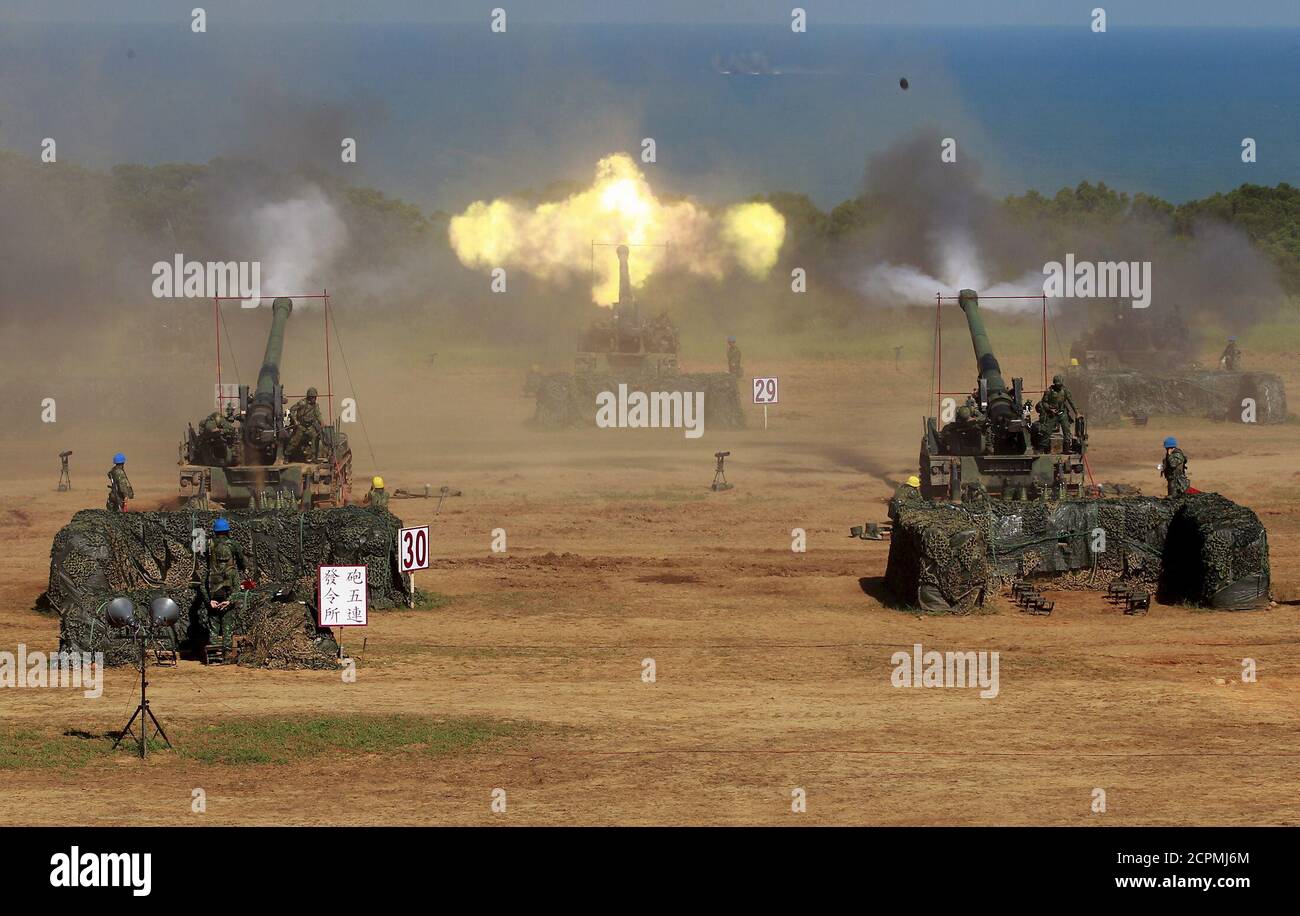 M110 howitzer hi-res stock photography and images - Alamy