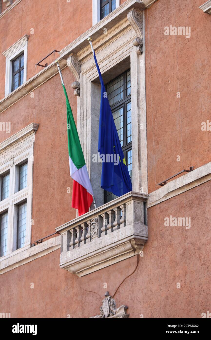 Balcone duce hi-res stock photography and images - Alamy