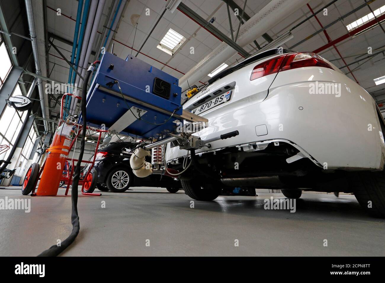 Psa peugeot citroen poissy hi-res stock photography and images - Alamy