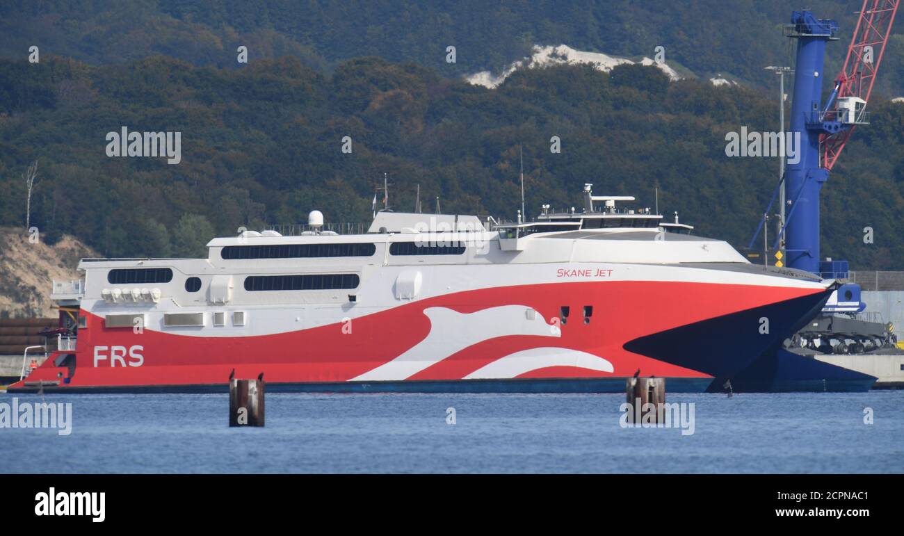 Sassnitz Mukran, Germany. 19th Sep, 2020. The fast ferry "Skane Jet" of ...