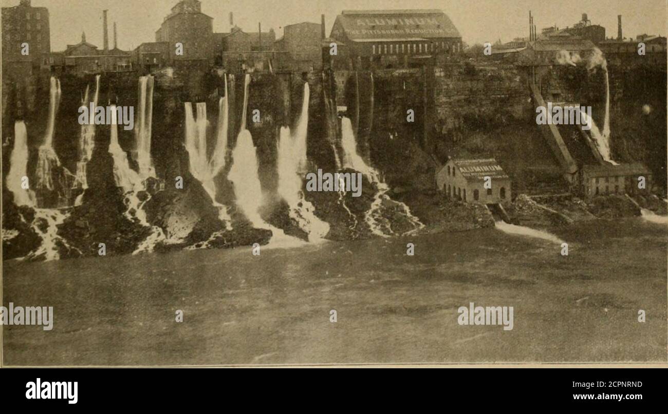 180 feet deep hi-res stock photography and images - Alamy