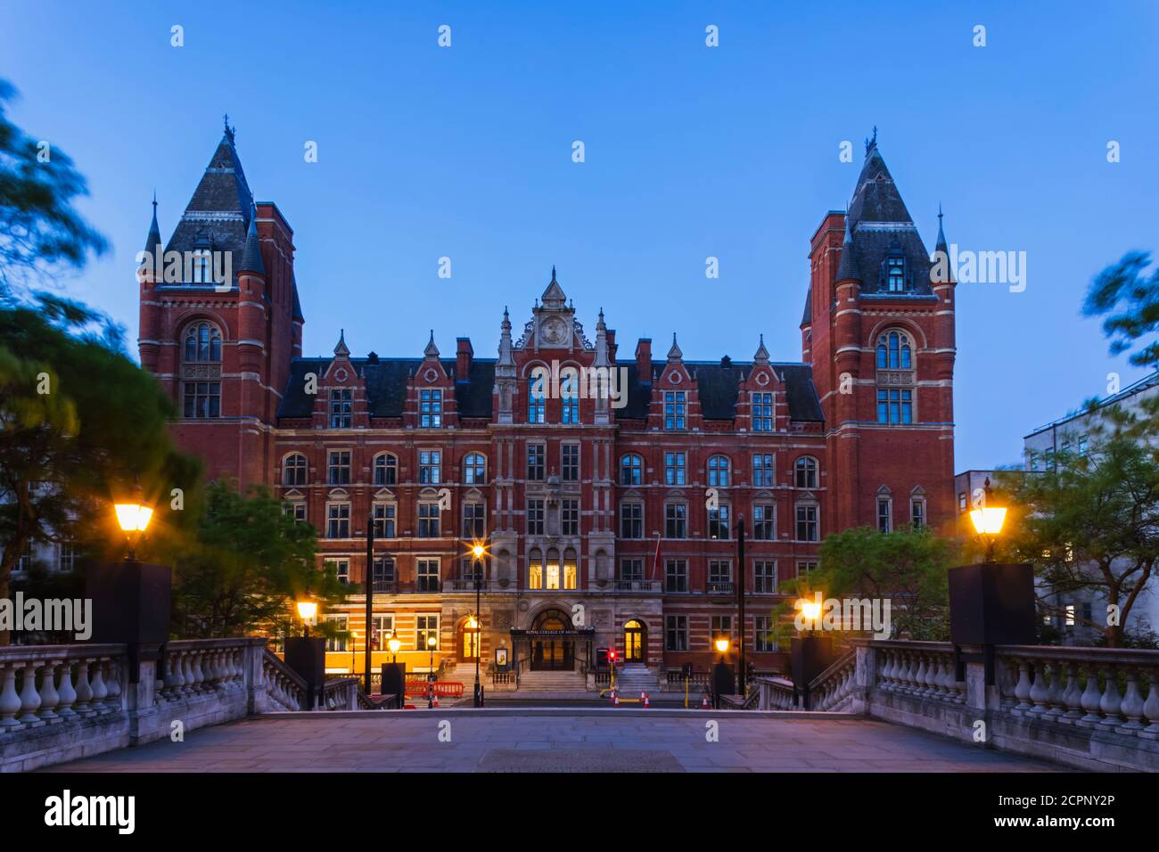 Chelsea college hi-res stock photography and images - Alamy
