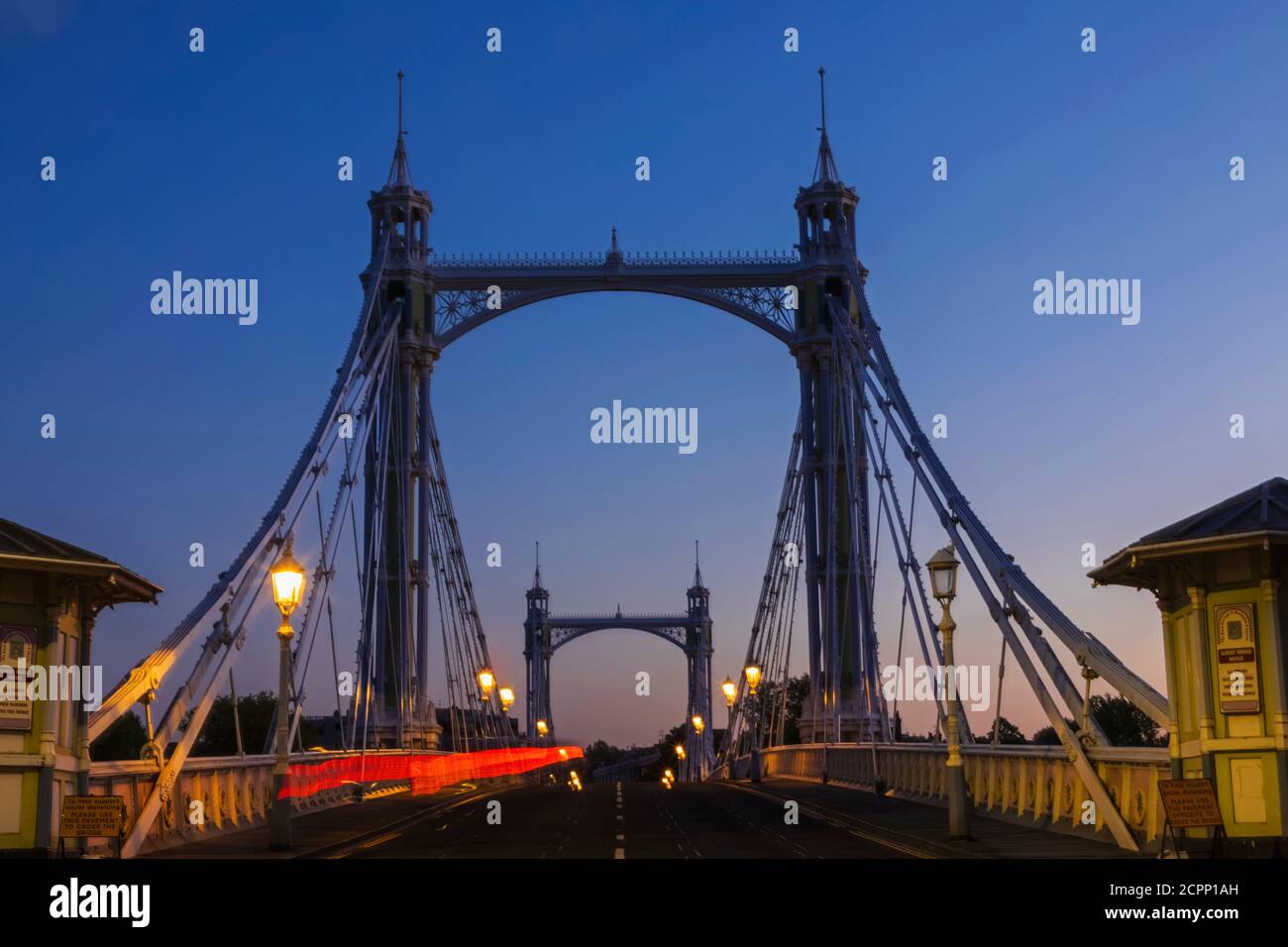 Chelsea bridge road hi-res stock photography and images - Alamy