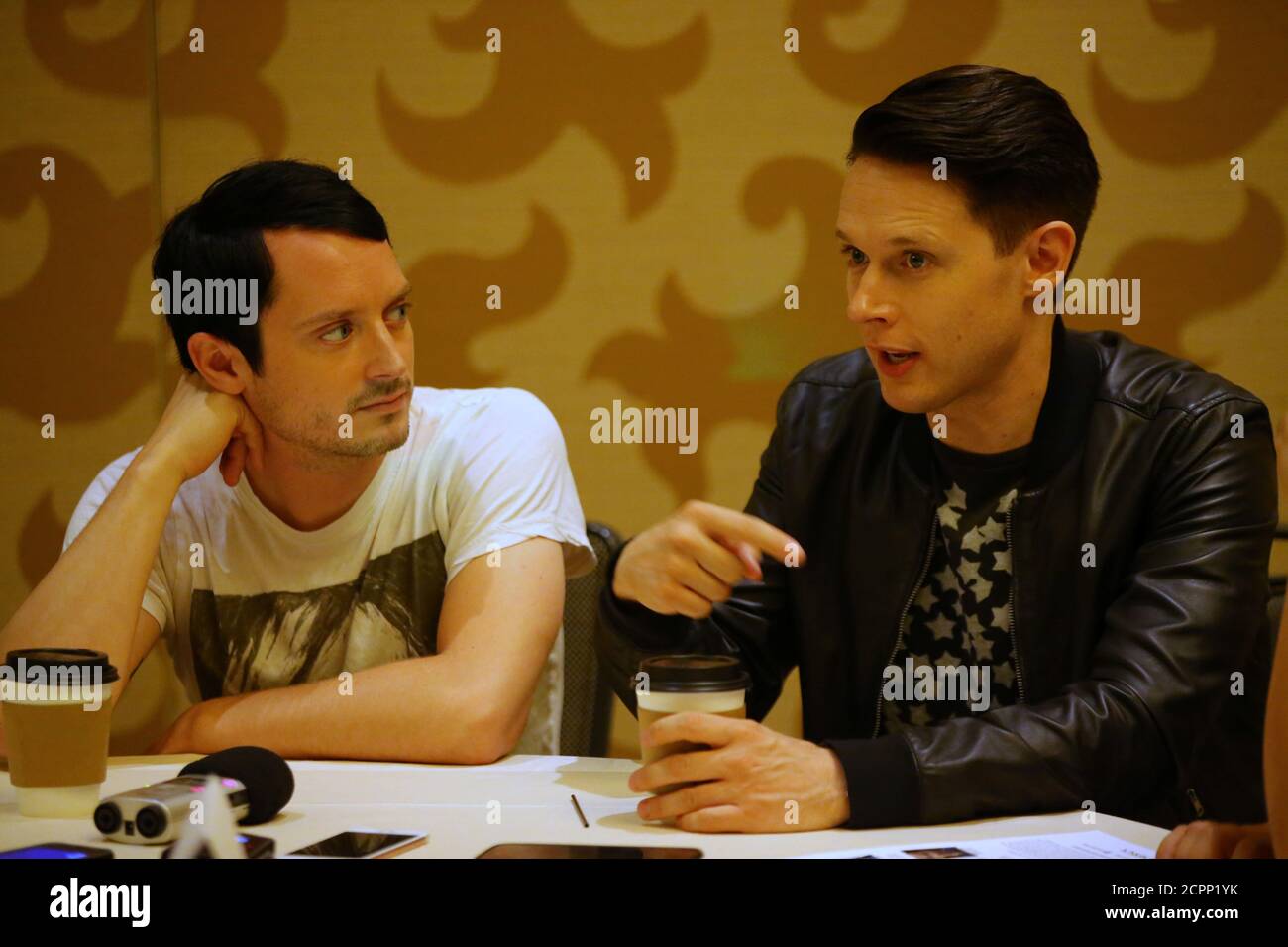 Elijah wood and cast hi-res stock photography and images - Alamy