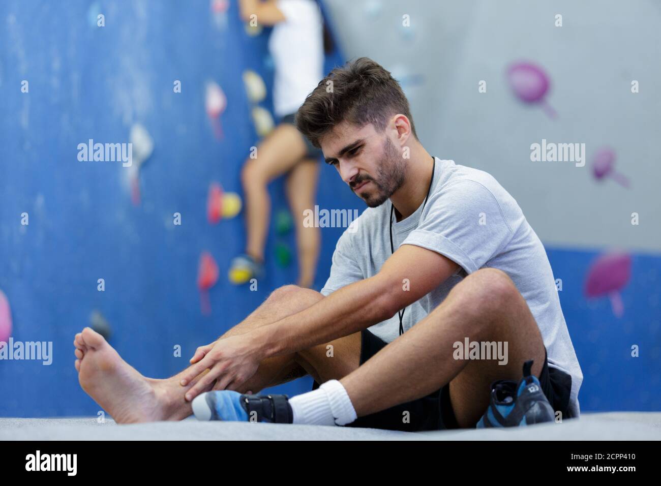 man in sprain injury pain Stock Photo - Alamy