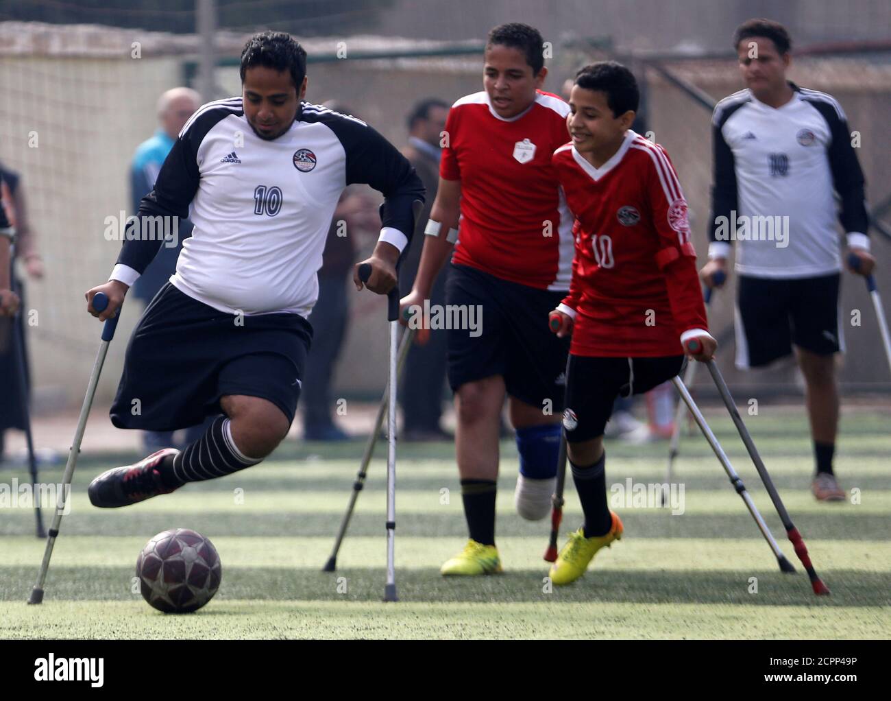 Soccer one legged team hi-res stock photography and images - Alamy