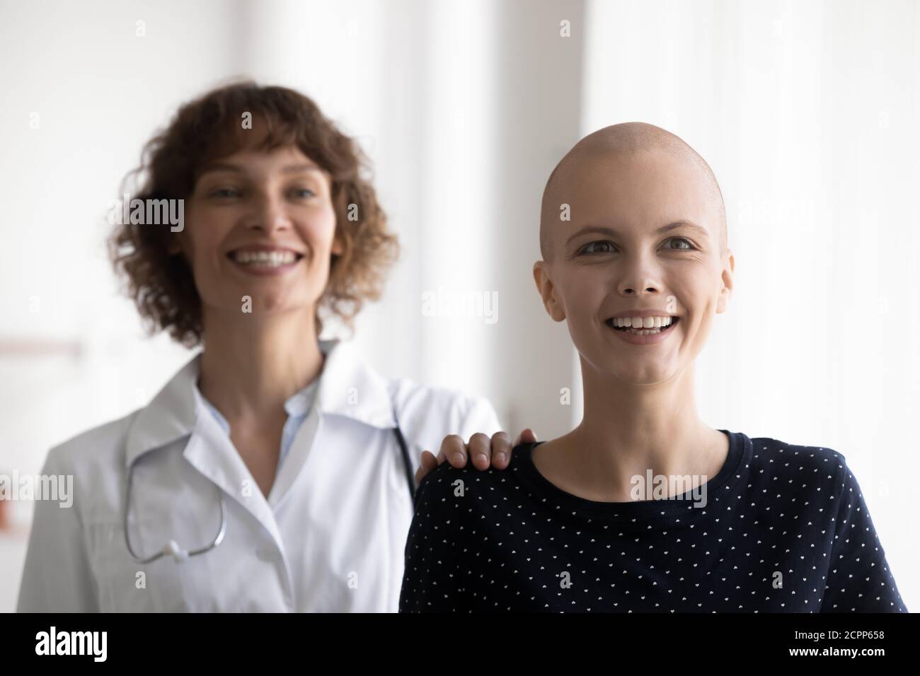 Sick woman 20s doctor hi-res stock photography and images - Alamy