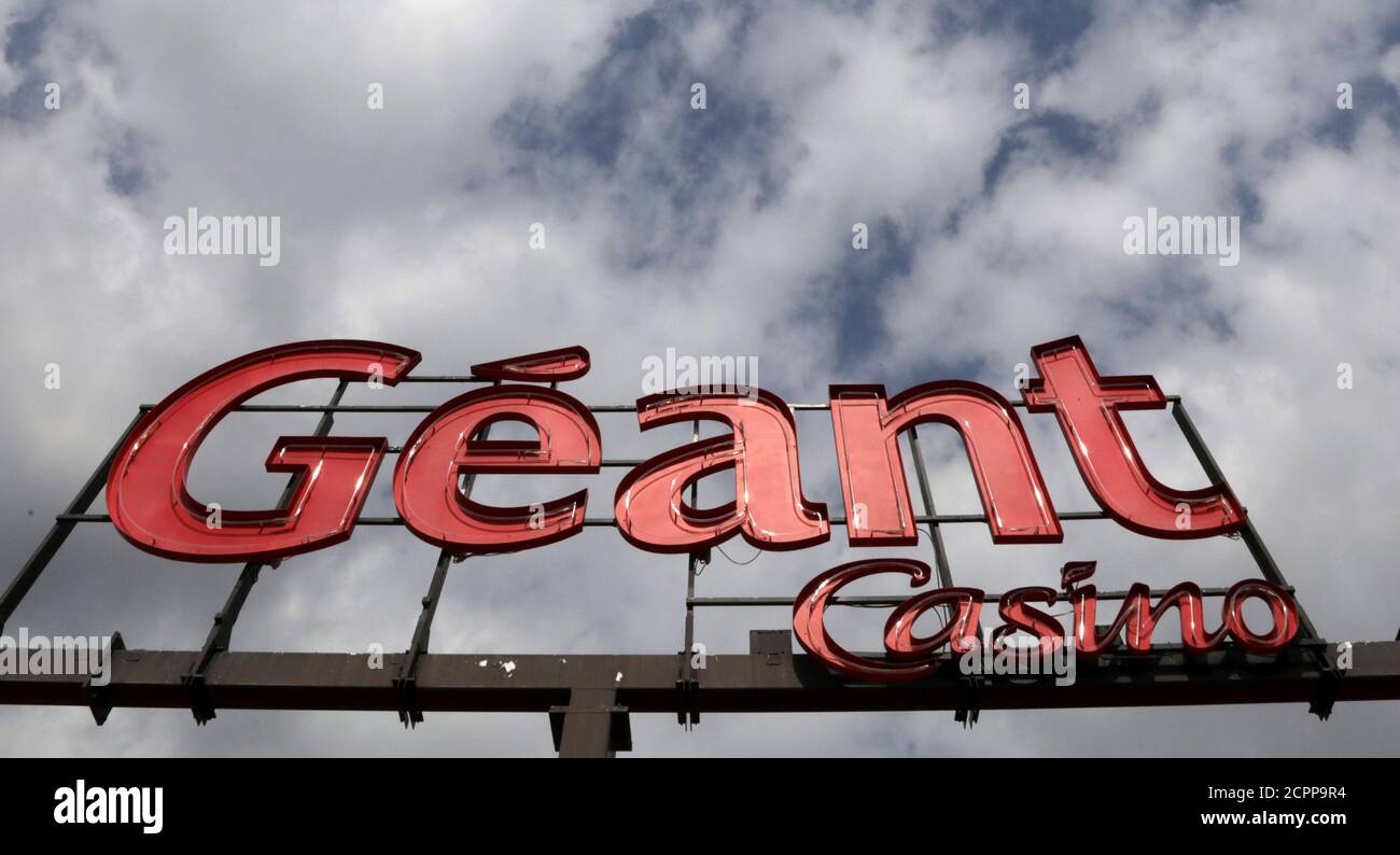 Geant casino hi-res stock photography and images - Alamy