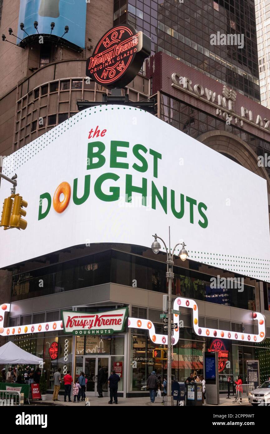 Krispy Kreme Doughnut Store, Times Square, NYC, USA Stock Photo - Alamy