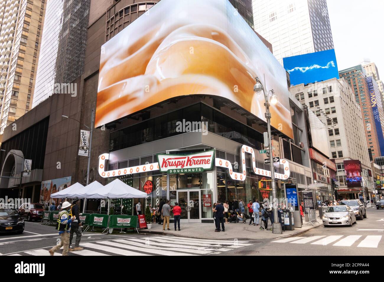 Krispy Kreme Doughnut Store, Times Square, NYC, USA Stock Photo - Alamy