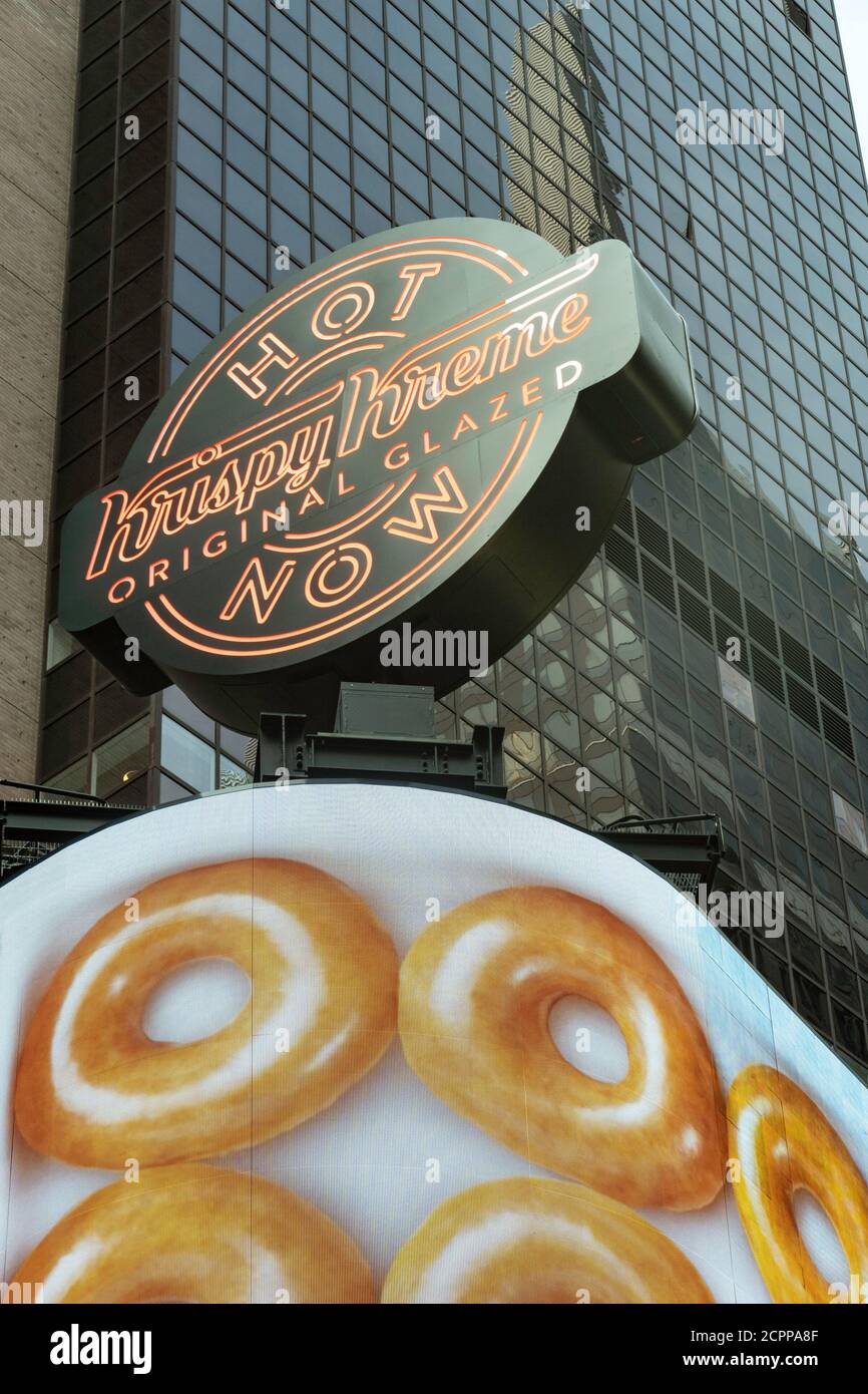 Krispy Kreme Doughnut Store, Times Square, NYC, USA Stock Photo - Alamy