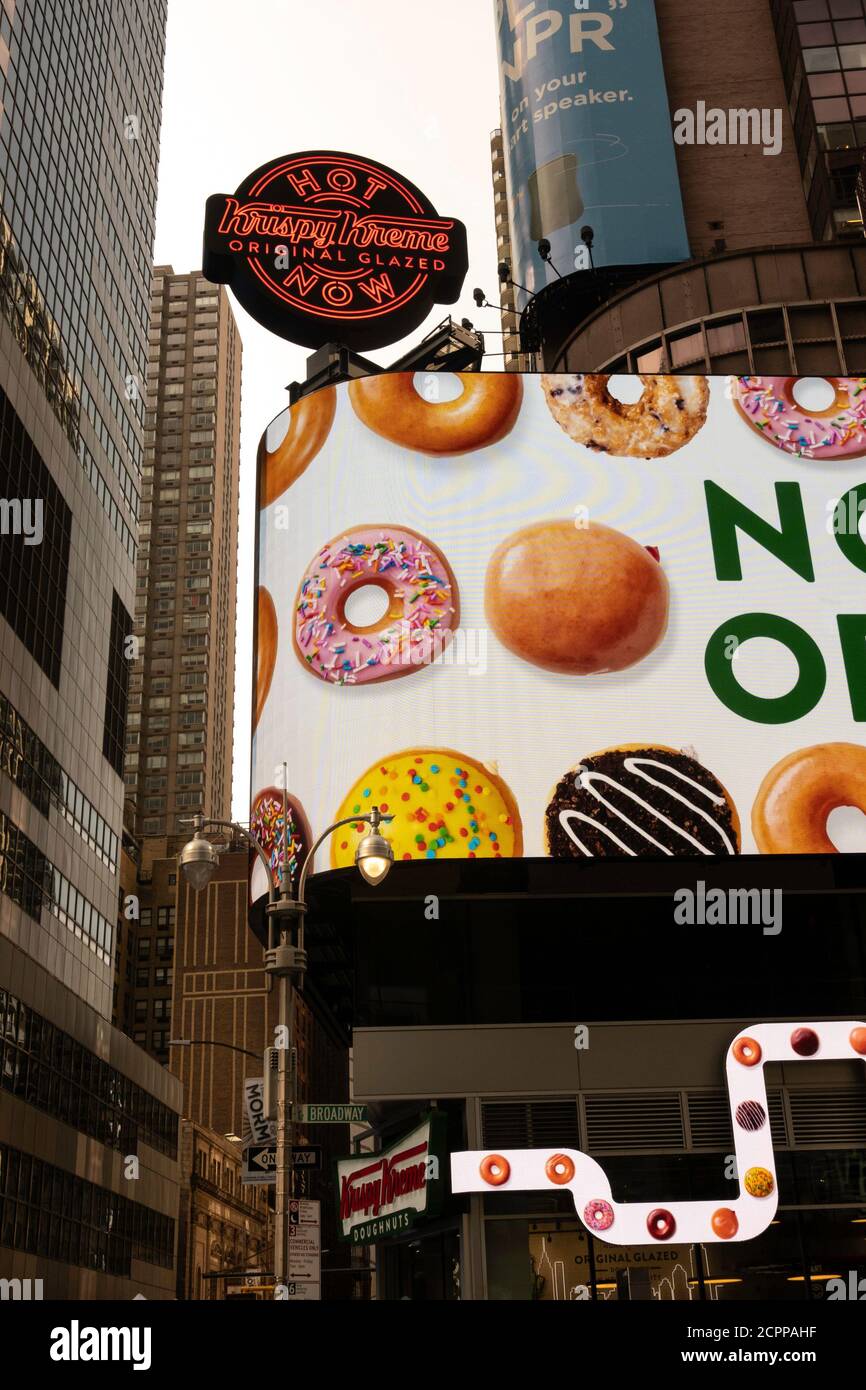 Krispy Kreme Doughnut Store, Times Square, NYC, USA Stock Photo - Alamy