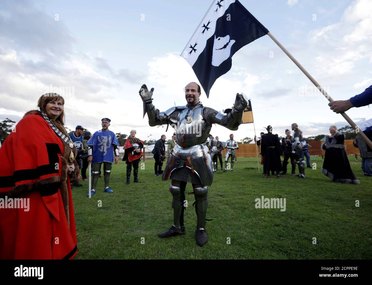 Medieval medallion hi-res stock photography and images - Alamy