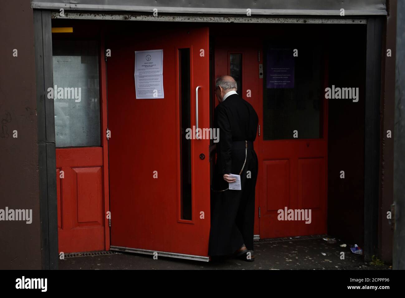 Belfast holding hi-res stock photography and images - Alamy