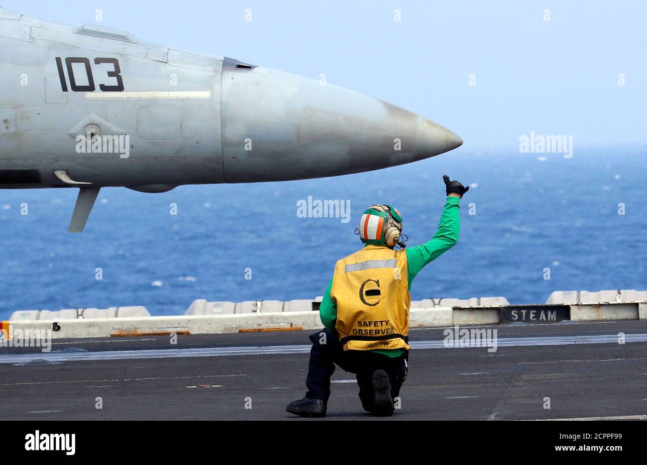 A pilot gives a hand signal hi-res stock photography and images - Alamy