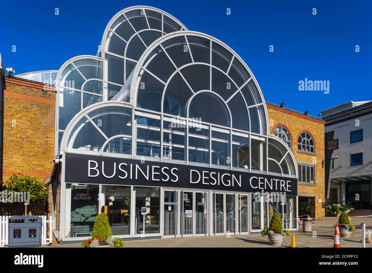 Angel centre islington hi-res stock photography and images - Alamy