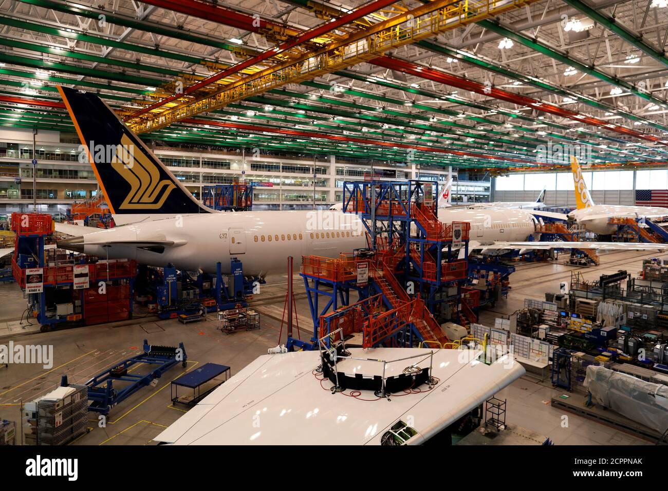 Boeing 787 aircraft assembly hi-res stock photography and images - Alamy