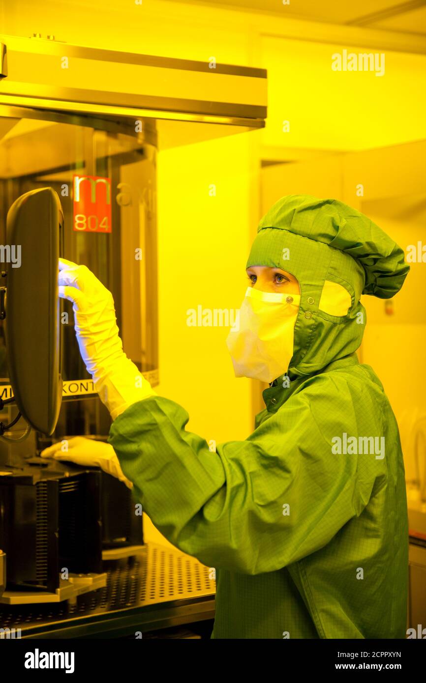 Lighted room and laboratories hi-res stock photography and images - Alamy