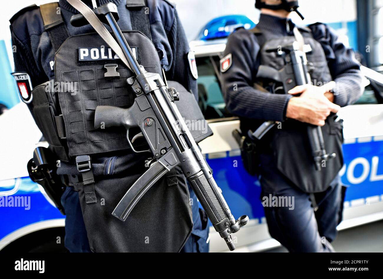 Heckler koch mp5 hi-res stock photography and images - Alamy