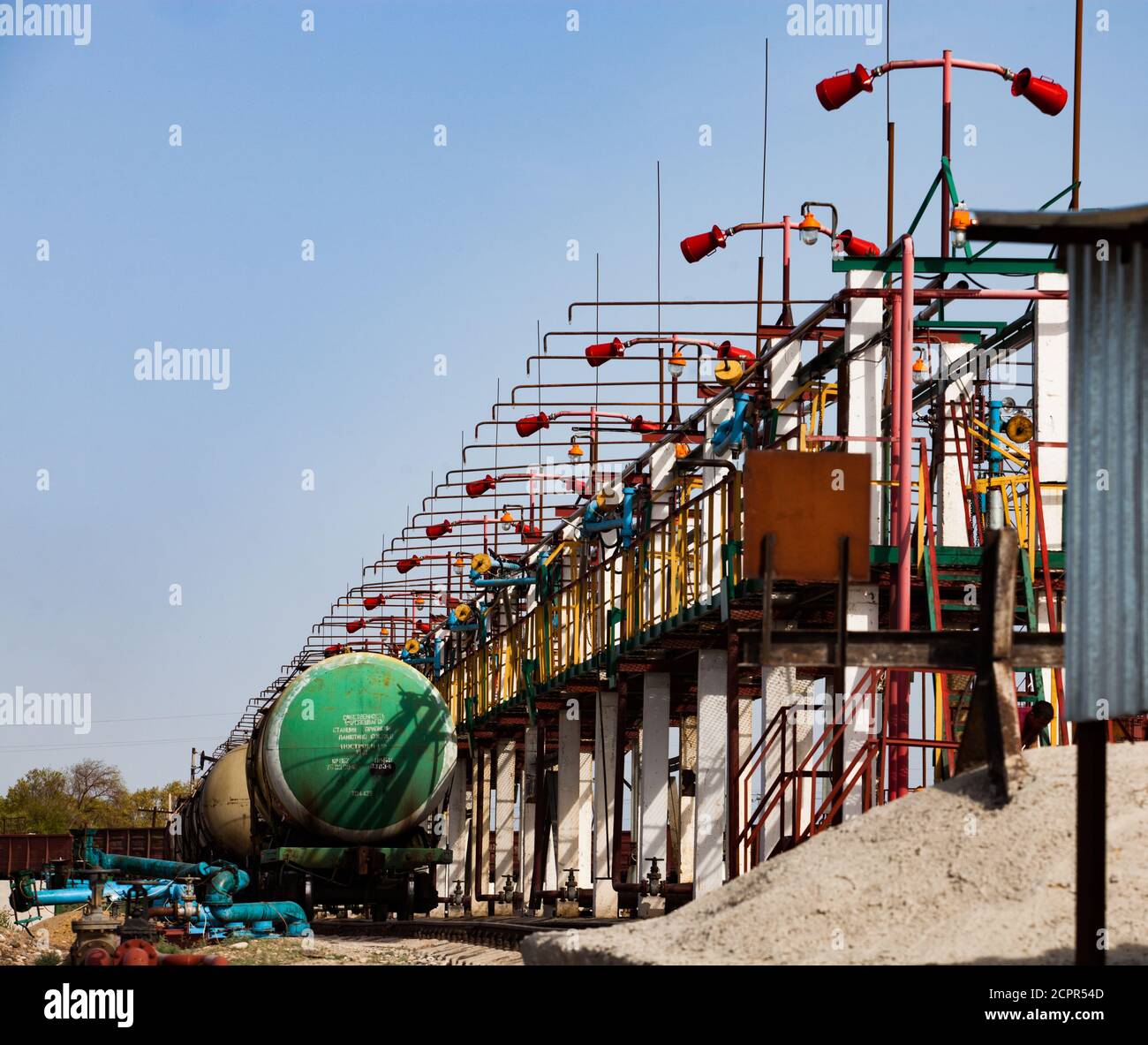 Oil refinery fire hi-res stock photography and images - Alamy