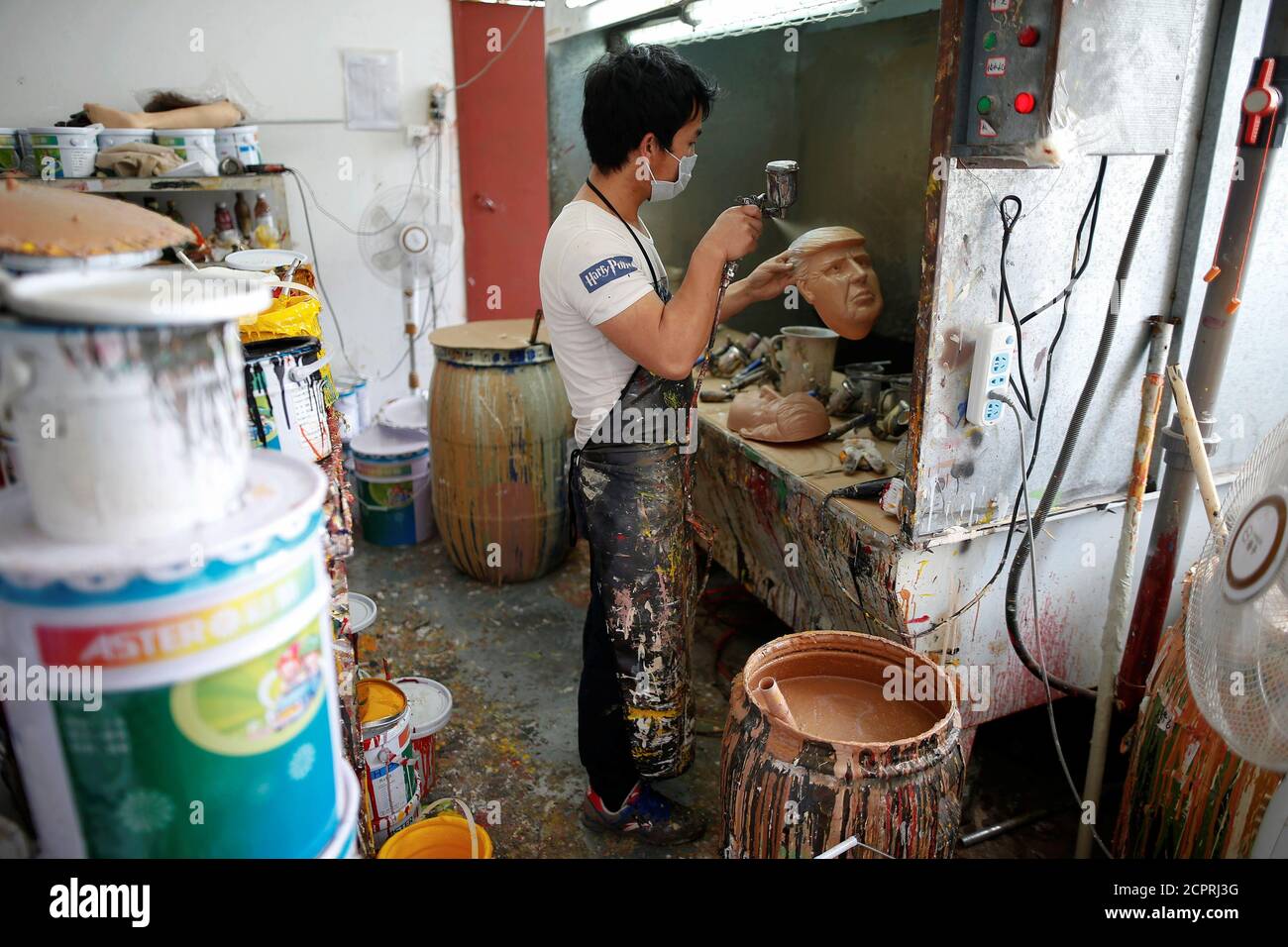 Osama bin laden mask hi-res stock photography and images - Alamy