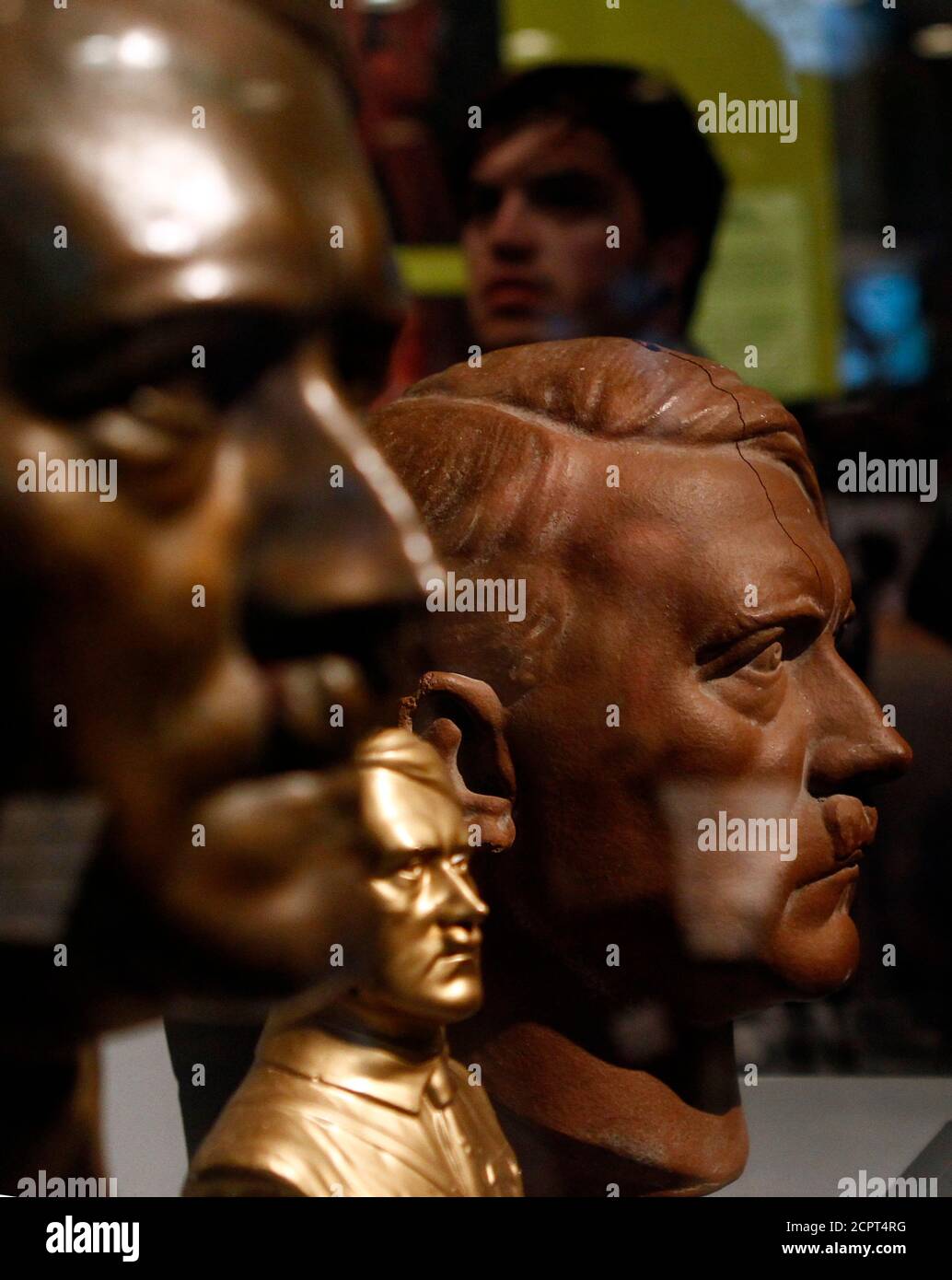 Adolf hitler busts hi-res stock photography and images - Alamy