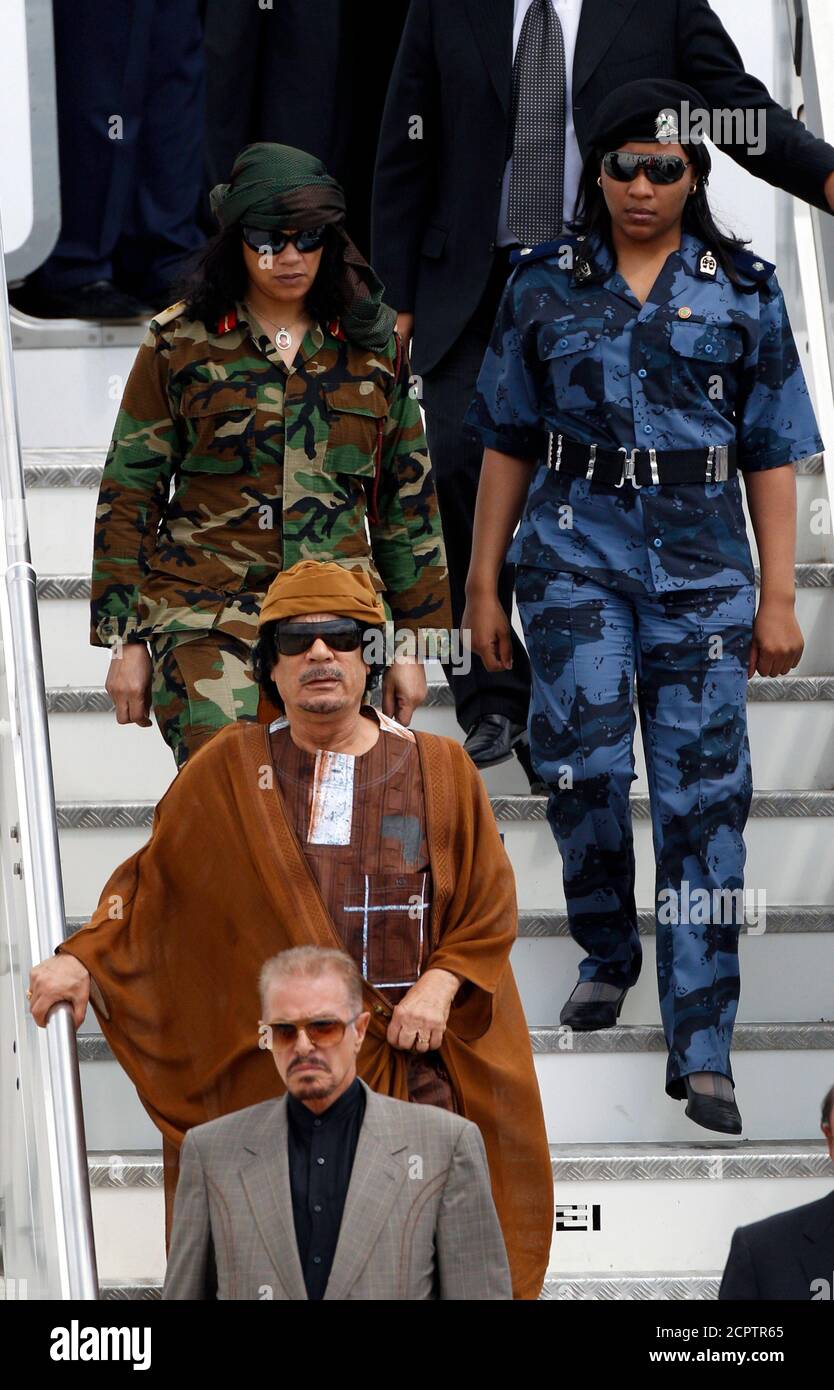 Muammar gaddafi berlusconi hi-res stock photography and images - Alamy