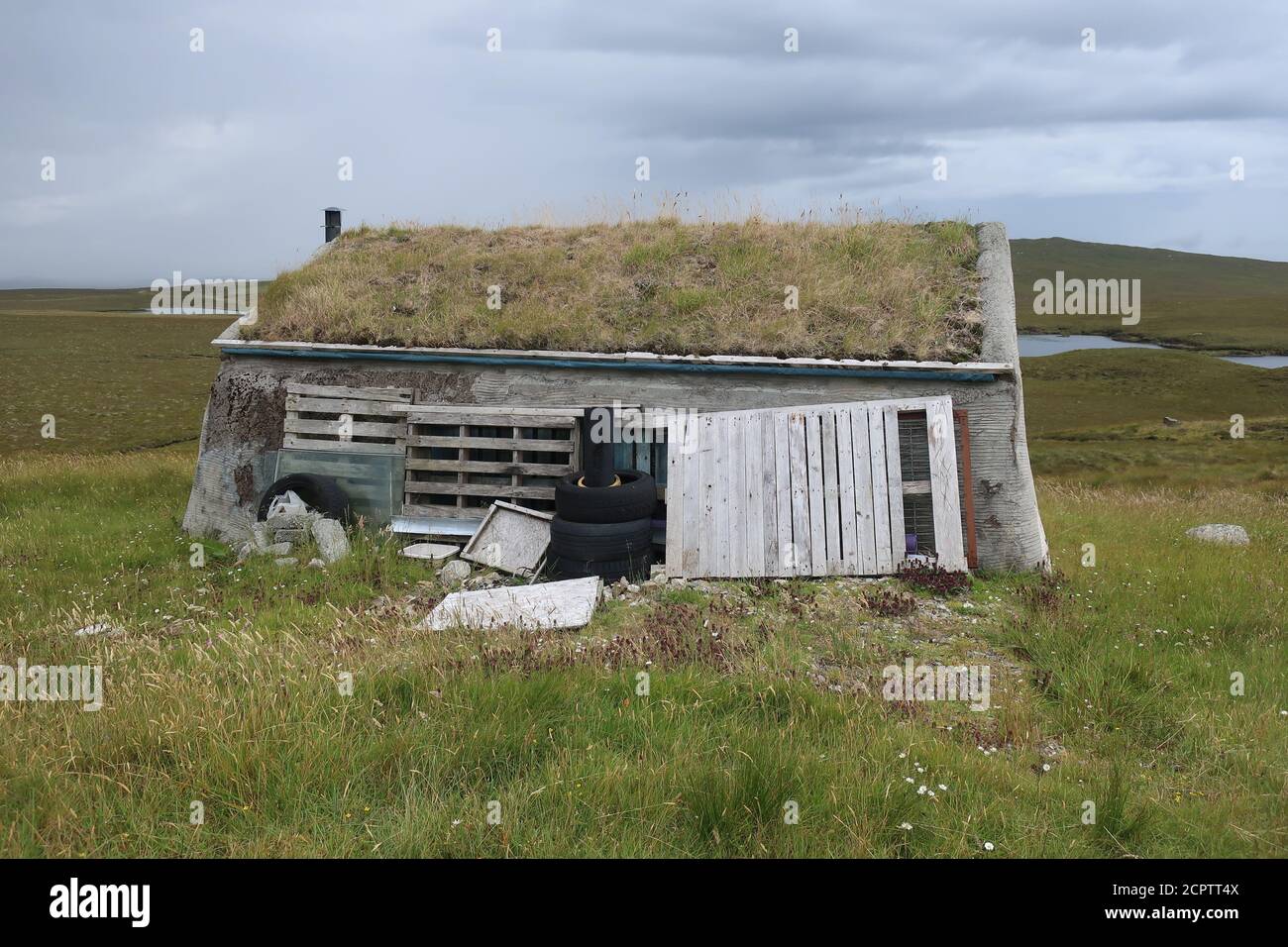 Turfed roof bothy hut on The moors. The Hebridean Way. Outer Hebrides ...