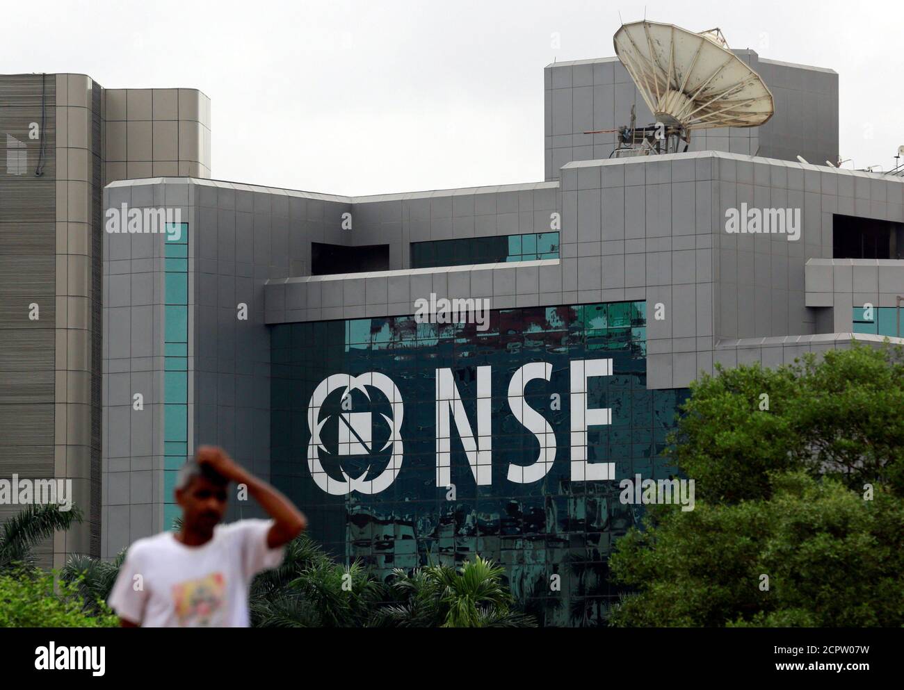 National stock exchange of india hi-res stock photography and images ...