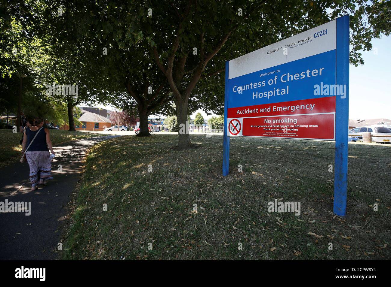 At the countess of chester hospital hi-res stock photography and images ...
