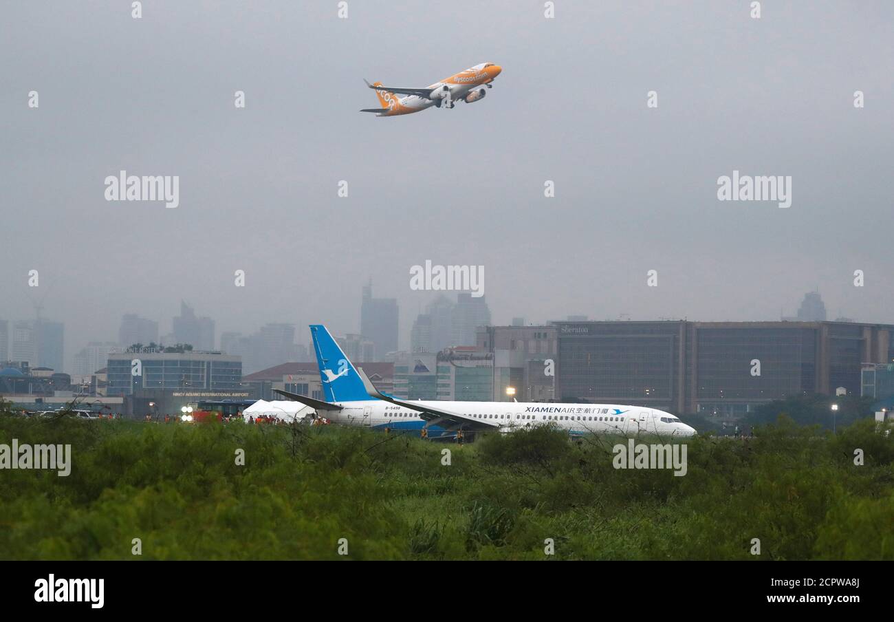 Scoot airlines aircraft hi-res stock photography and images - Alamy