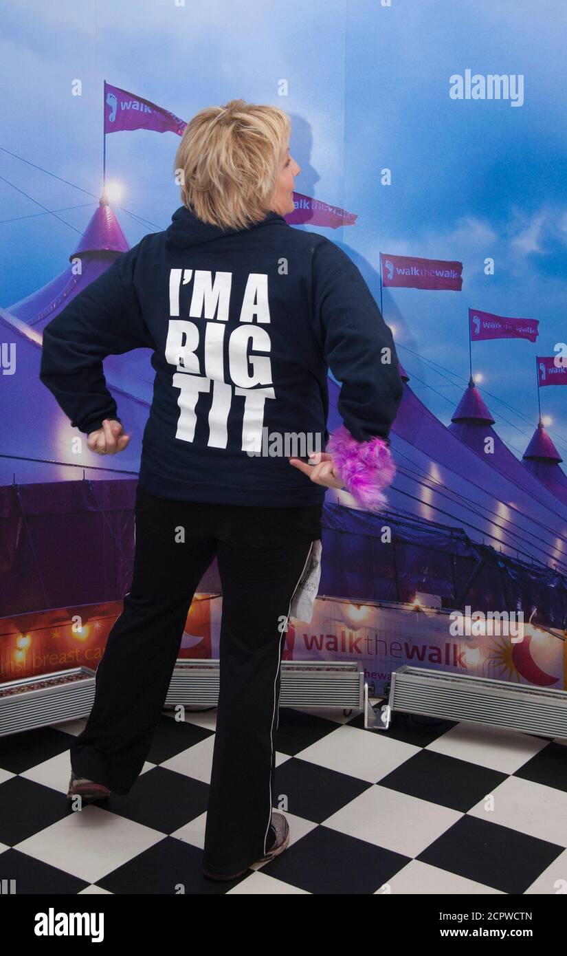 Actress Jennifer Saunders, leader of Jen's Big Tits Team. The MoonWalk ...